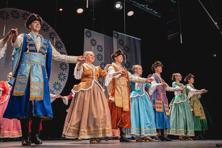 Polonaise, traditional Polish dance on the UNESCO Representative List ...